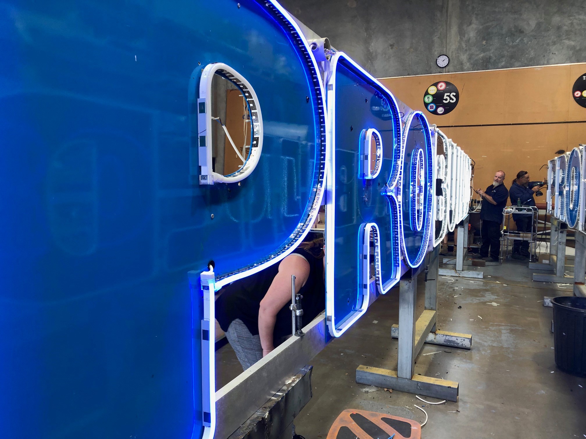 TAILOR-MADE CRANE SIGNAGE - Signs & Lines