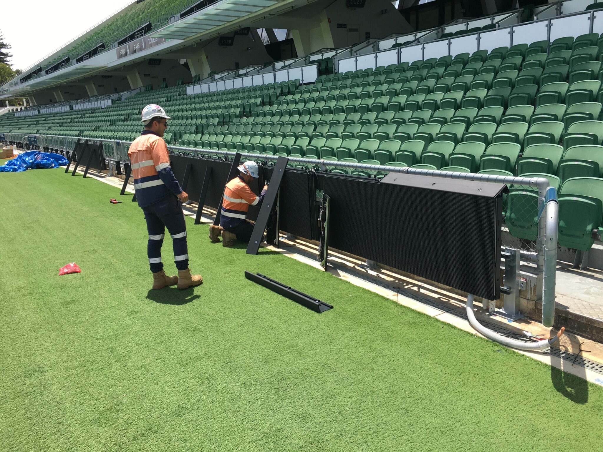 STADIUM SIGNAGE - HBF PARK PERTH - Signs & Lines