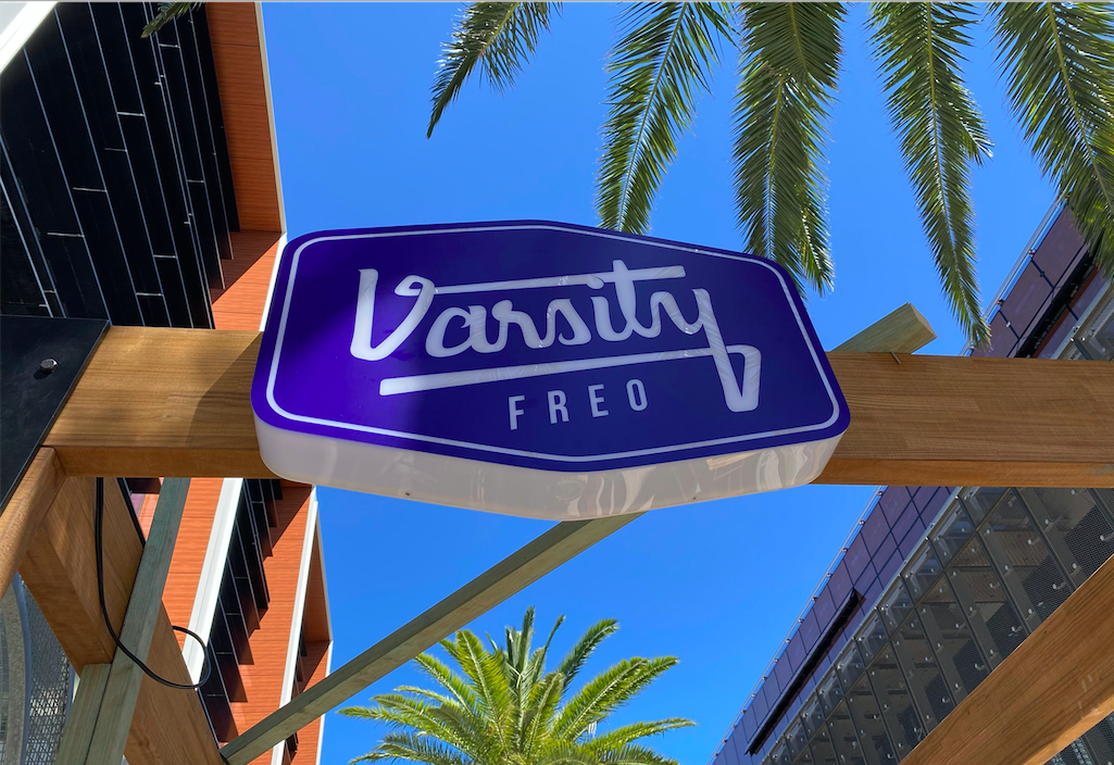 Restaurants, Bars and Pubs Signage - Signs & Lines