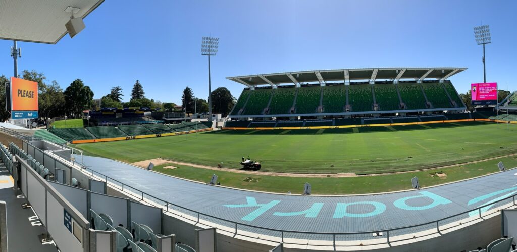 STADIUM SIGNAGE - HBF PARK PERTH - Signs & Lines