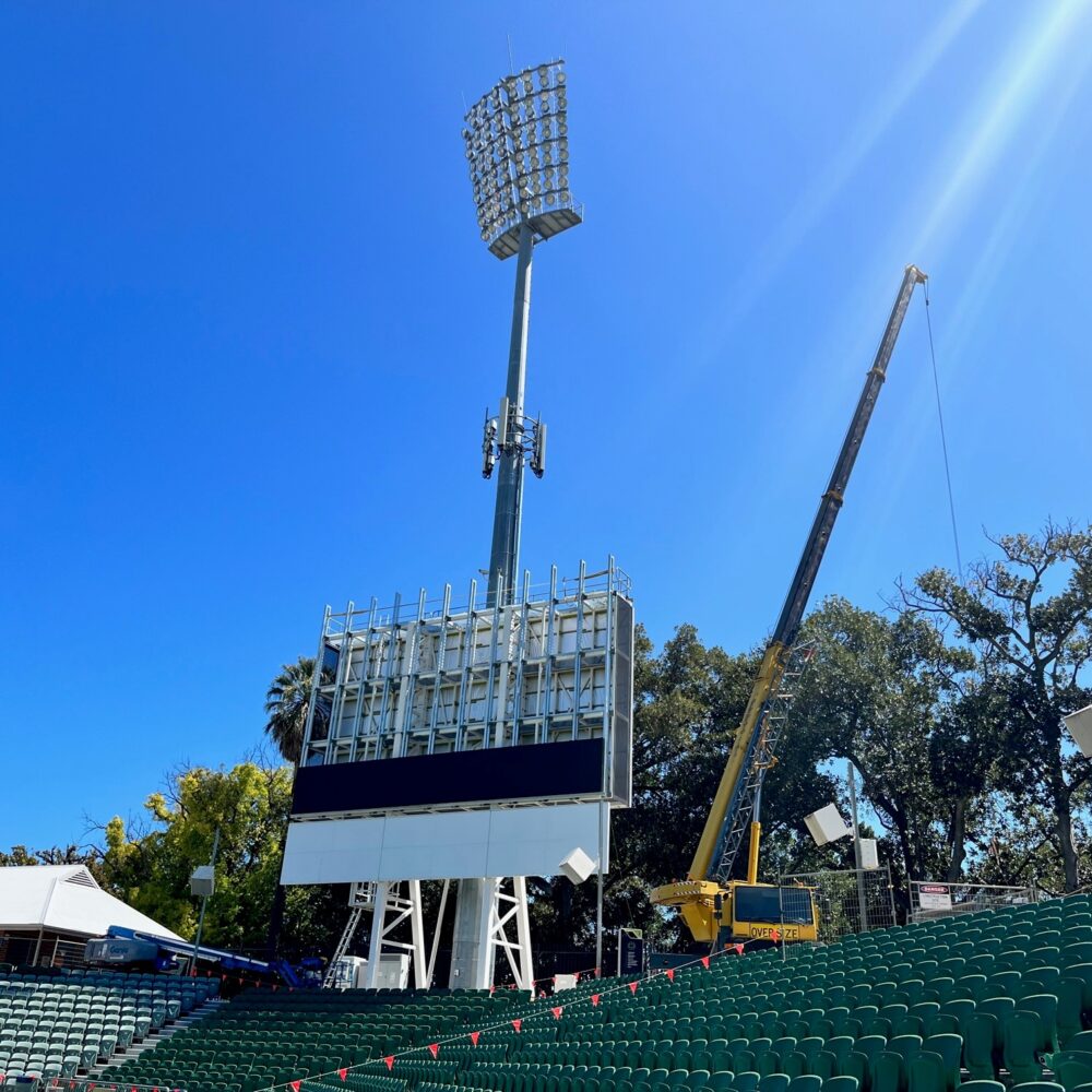 STADIUM SOLUTIONS WITH DIGITAL SIGNAGE - Signs & Lines