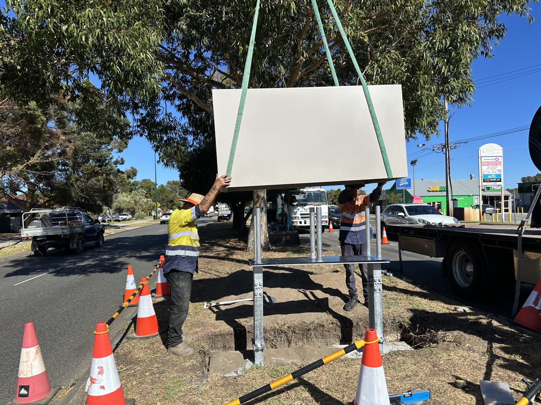 MAKING AN OUTSTANDING ENTRY STATEMENT - Signs & Lines