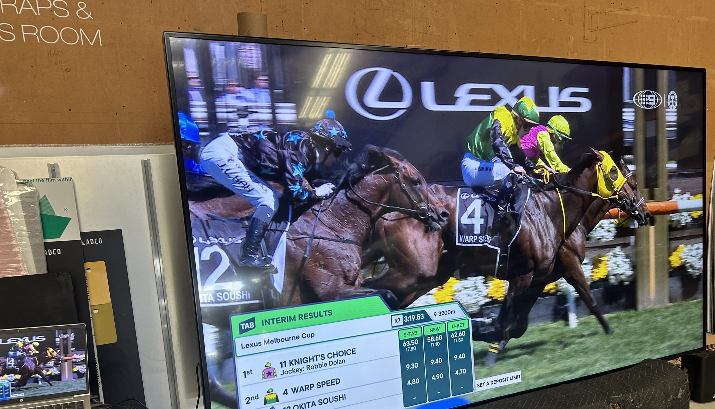 SIGN SWEEPSTAKES - Signs & Lines