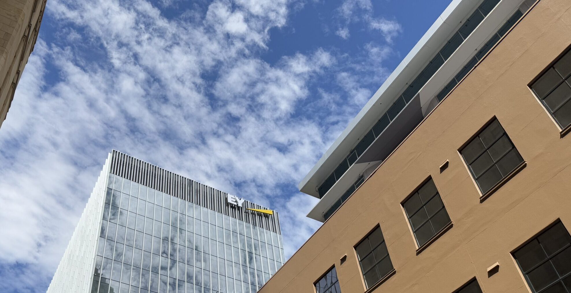 EY SKY SIGNS - Signs & Lines